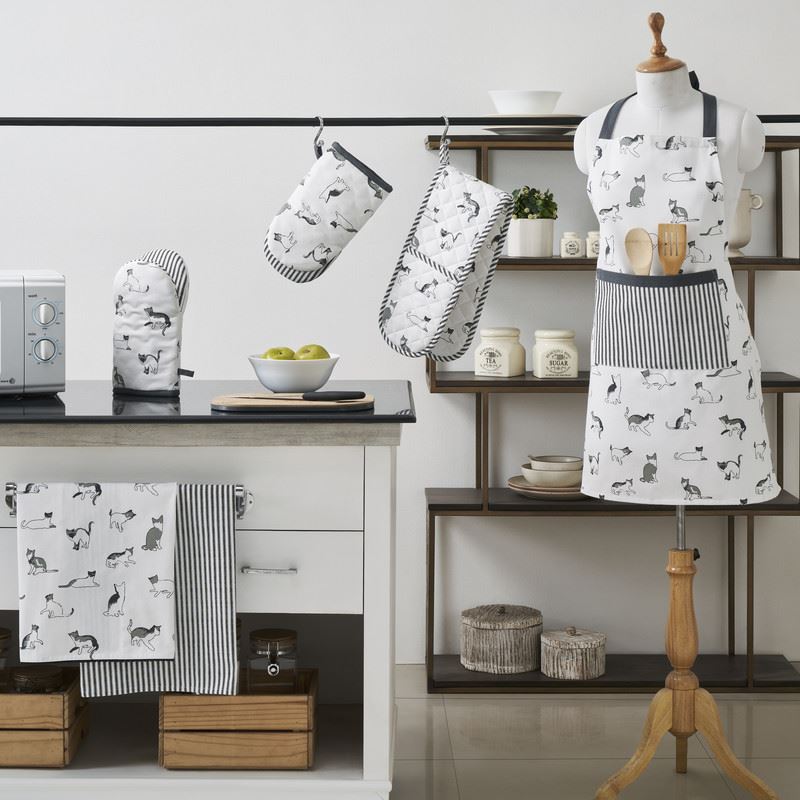 Buy Chef Quality Apron With Thokka Print Plain woven contrast color ...